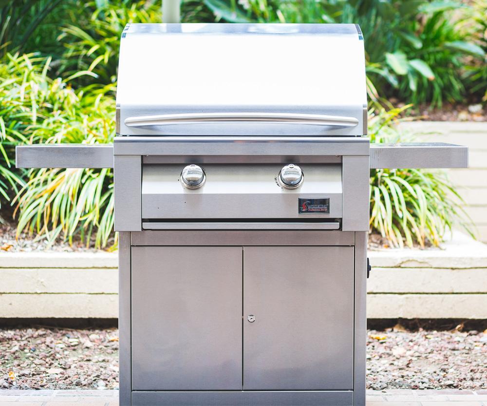Stand-Alone Outdoor BBQ Grills: The Perfect Centerpiece for Your Backy ...